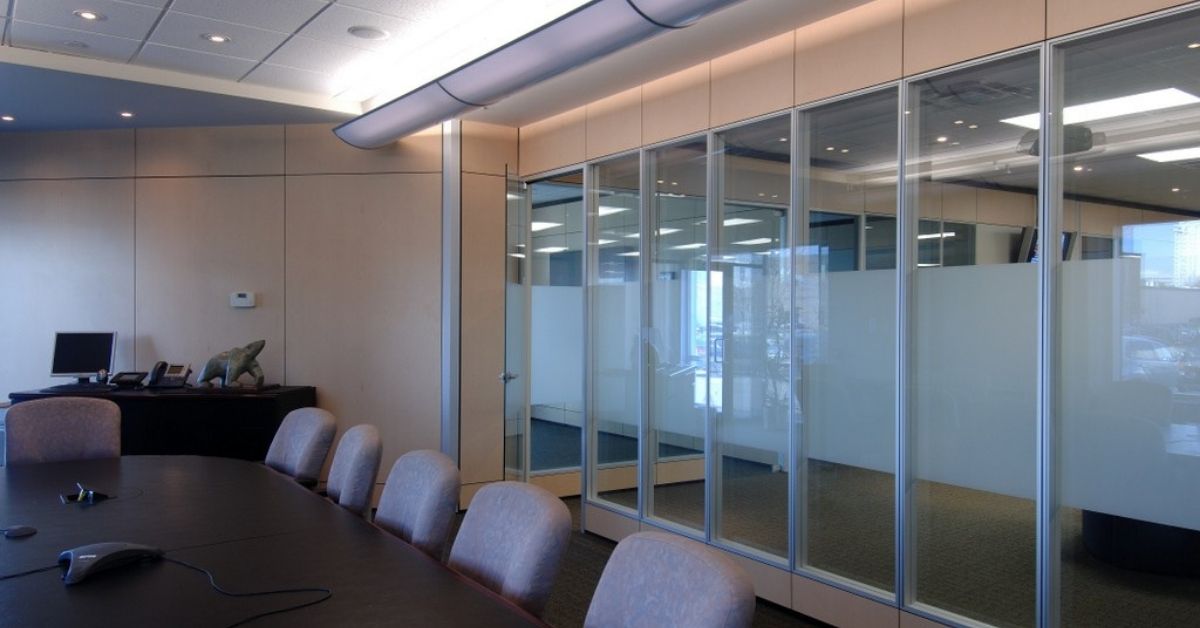 Video showing Modular office partitions project for Leitch technology